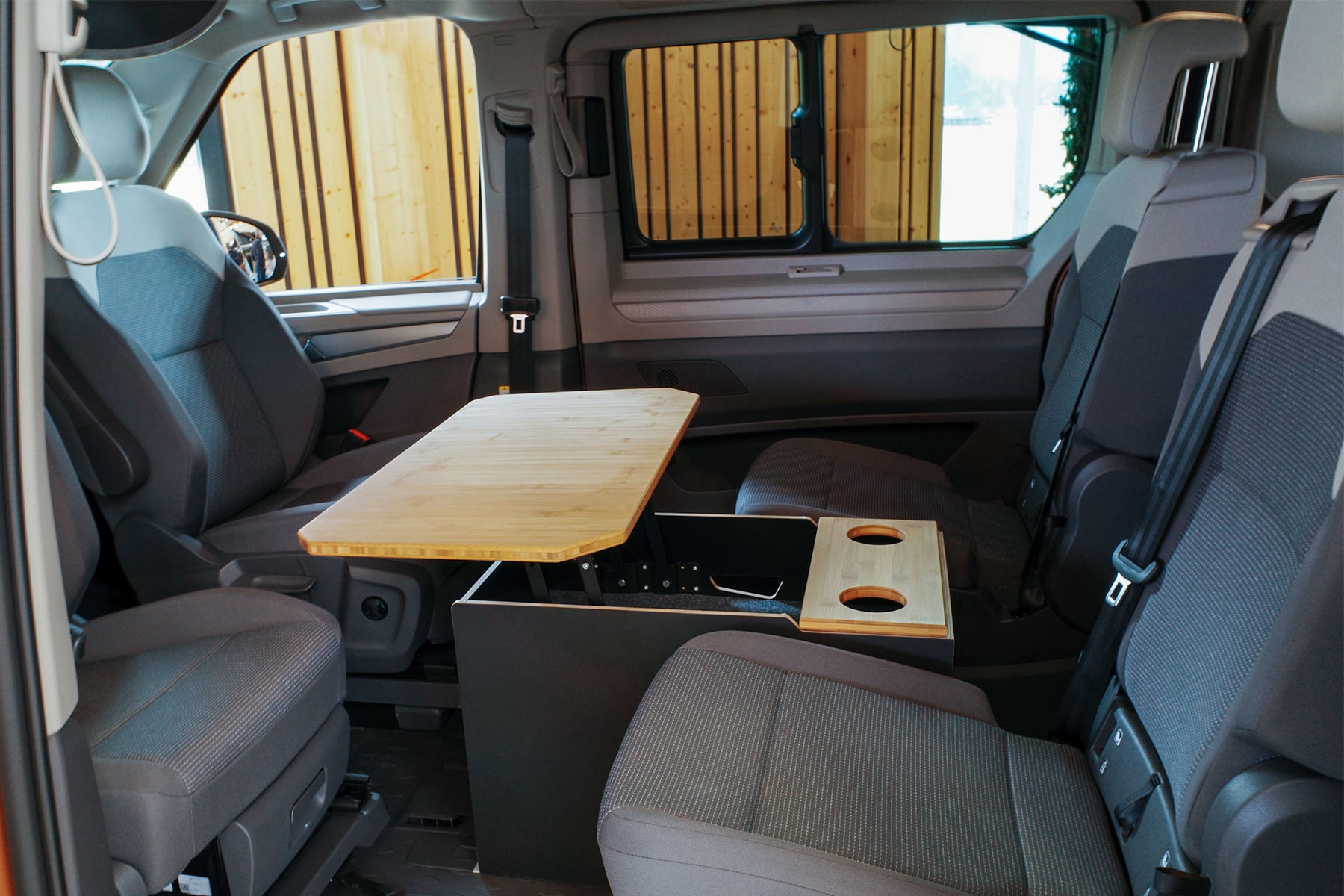 Multifunktionstisch VW Multivan/California Beach/Beach (T7) – Campermaker